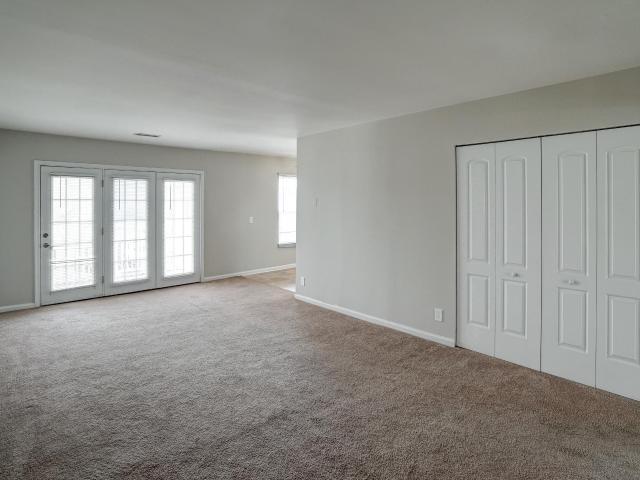 1252 villa ln f
