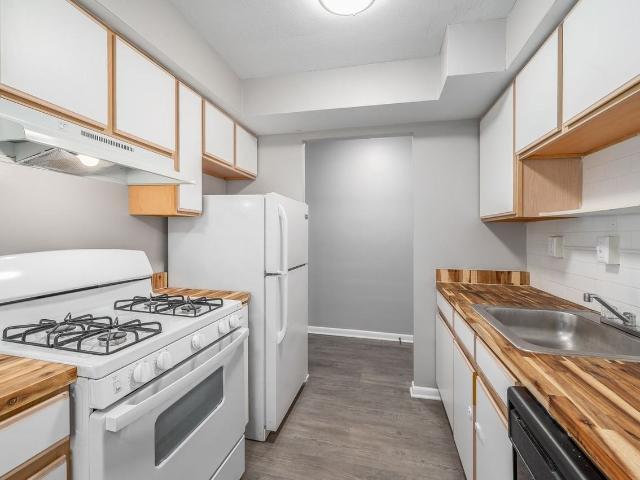 12530 Lake Avenue 1 Bedroom Apartment for Rent at 12530 Lake Ave, Lakewood, OH 44107 Lakewood