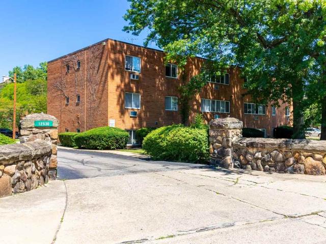 12530 Lake Avenue 1 Bedroom Apartment for Rent at 12530 Lake Ave, Lakewood, OH 44107 Lakewood