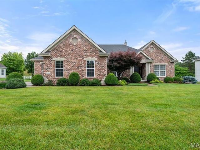 12532 Grandview Forest Dr, Sunset Hills, MO 63127