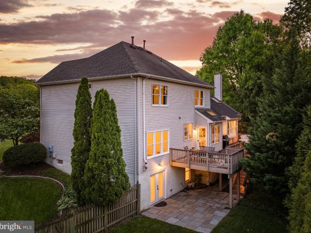 12537 Ridgegate Dr, Herndon, VA 20170 | MLS #VAFX2305 | Compass