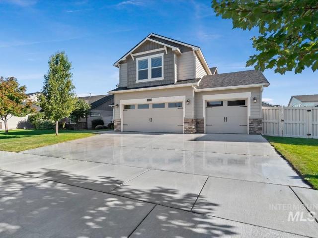 12534 W Oneida St