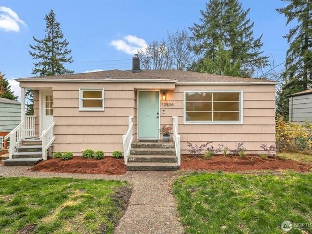 12534 N Park Ave N, Seattle, WA 98133
