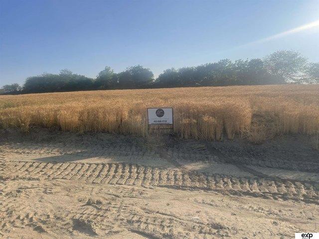 12534 S 227th Cir, Gretna, NE 68028