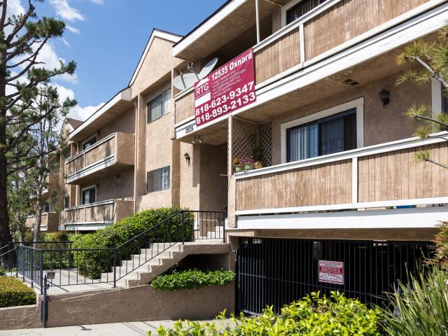 12535 Oxnard LLC