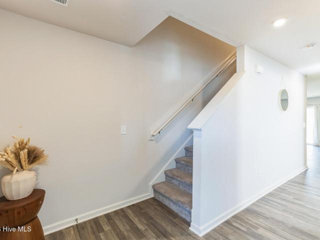 1253 Manor Drive
