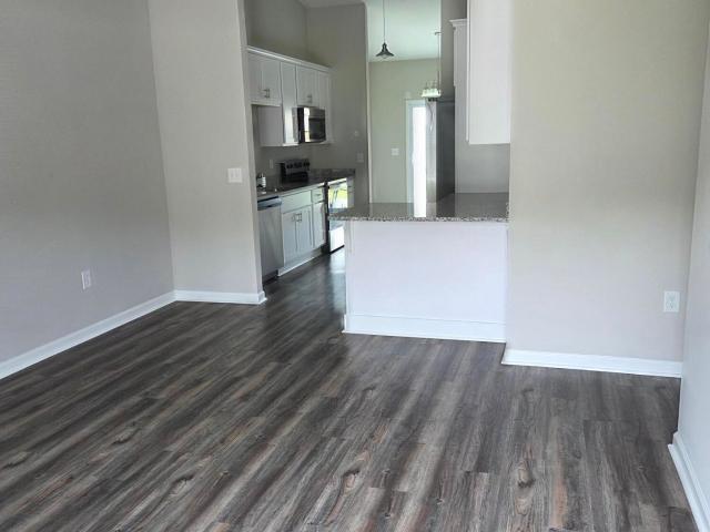 1253 Masters Lane # B