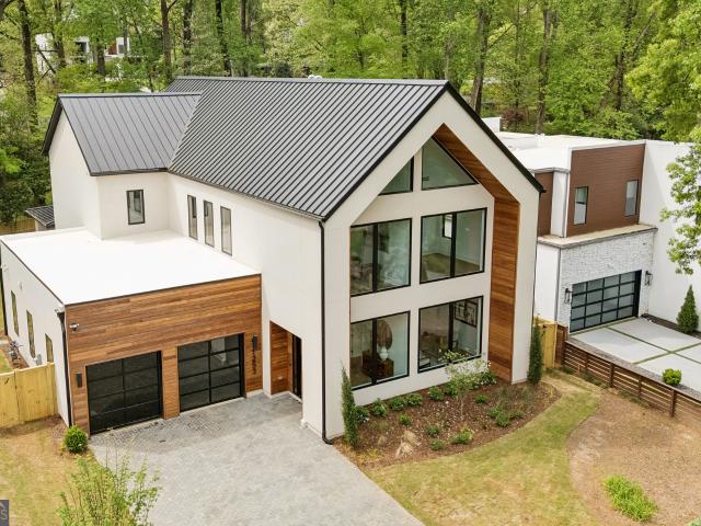 1253 Mayfair Drive NE