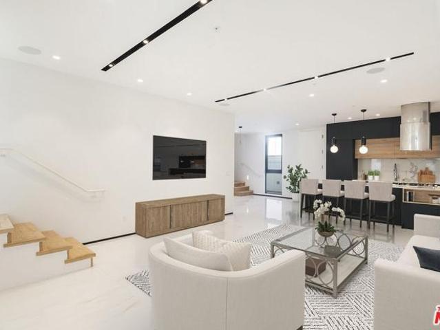 1253 N Sweetzer Ave #2, West Hollywood, CA 90069