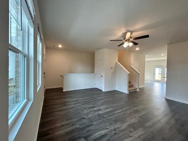 1253 Cades Walk