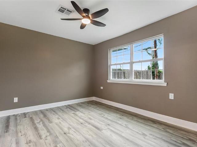 1253 Lochlomand Drive