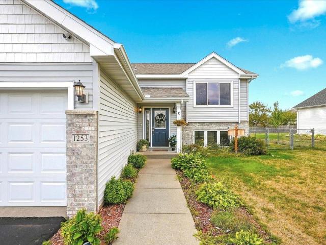 1253 Pheasant Run