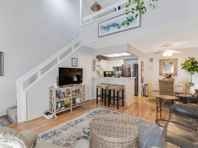 1253 Tivoli Ln Unit 36, Simi Valley, CA 93065