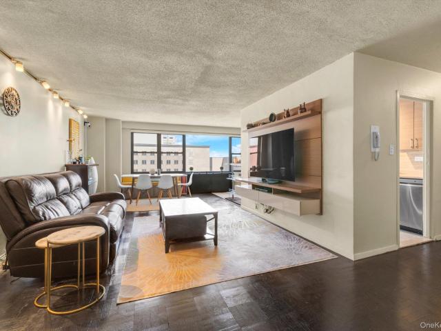 125 10 Queens Boulevard 911