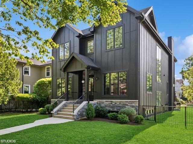 125 15th St, Wilmette, IL 60091