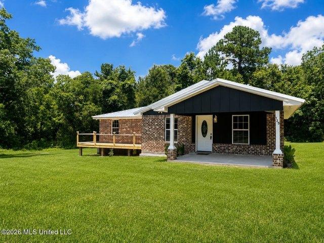125 7th Ave, Carriere, MS 39426
