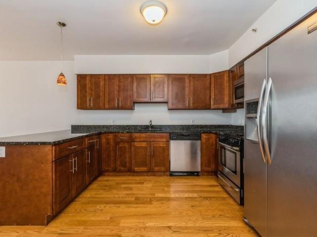125 43Rd St # 202