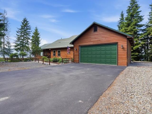 125 Cottage Ln, Bonners Ferry, ID 83805