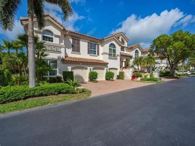 125 Colonade Cir #302, Naples, FL 34103