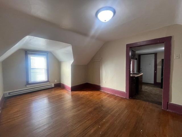 125 Como Ave 2 Bedroom Apartment for Rent at 125 Como Ave, St. Paul, MN 55103 Capitol