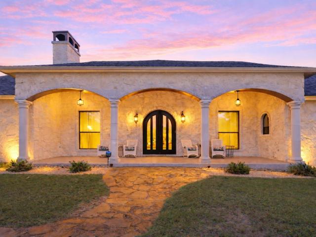 125 Carriage Ct, Bastrop, TX 78602 | MLS #3740