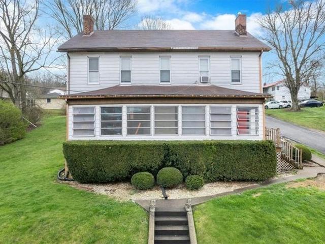 125 Center Ave, Burgettstown, PA 15021