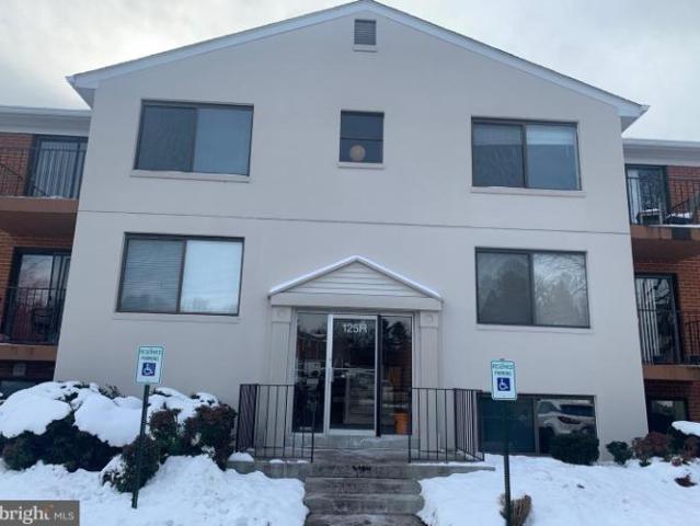 125 Clubhouse Dr SW #4, Leesburg, VA 20175