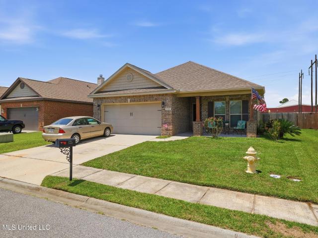125 Clear Springs Circle