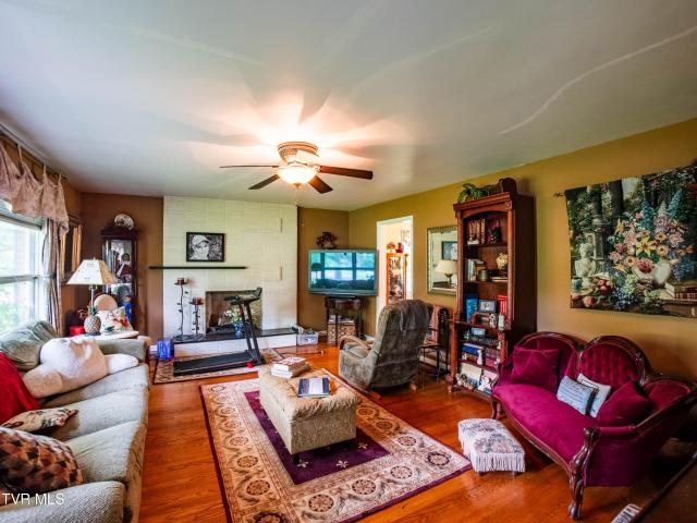 125 Cresswood Drive