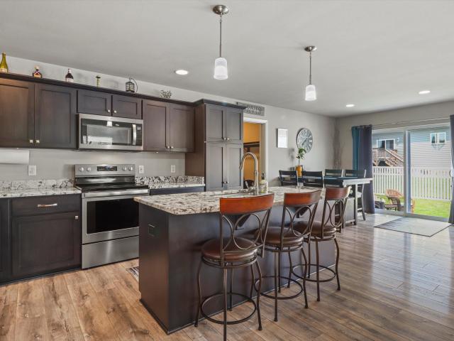 125 Crooked Tree Dr, DeForest, WI 53532 | MLS #2020