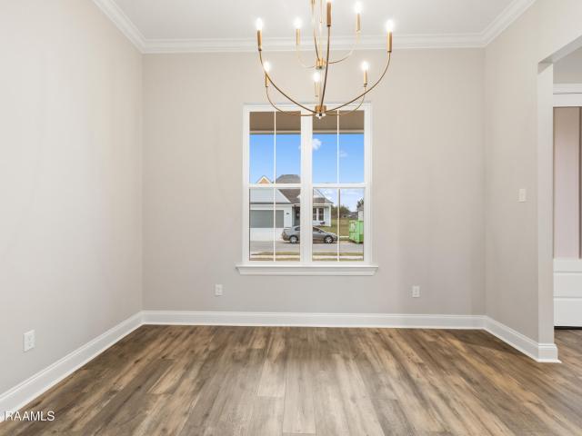 125 Crooked Pine, Scott, LA 70583 | MLS #RA2500006