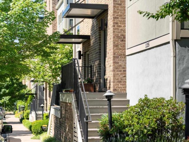 125 Almere Ave
