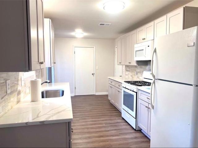 125 Apple Valley