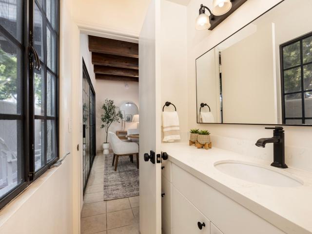 125 Bath St, Unit B2, Santa Barbara, CA 93101 | MLS #26 878
