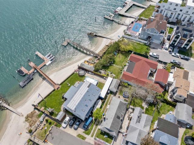 125 Beach 3rd Street