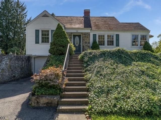 125 Brunswick Ave, Bloomsbury, NJ 08804