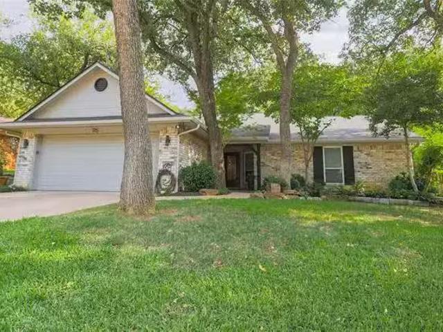 125 BREMEN DR, HURST, TX 76054 Single Family Residence For Sal.