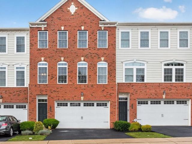125 Briarwood Ln, Colmar, PA 18915