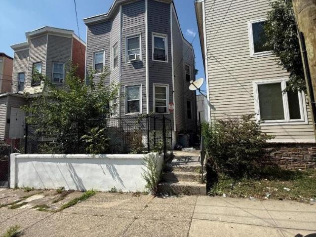 125 Governor St