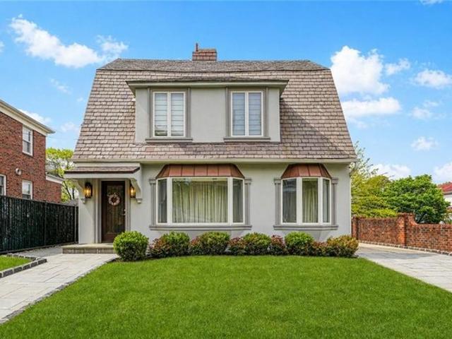 125 Garrestson Ave, Staten Island, NY 10304