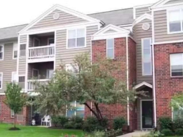125 Glengarry Dr, Unit 8301, Bloomingdale, IL 60108 MLS #1242.