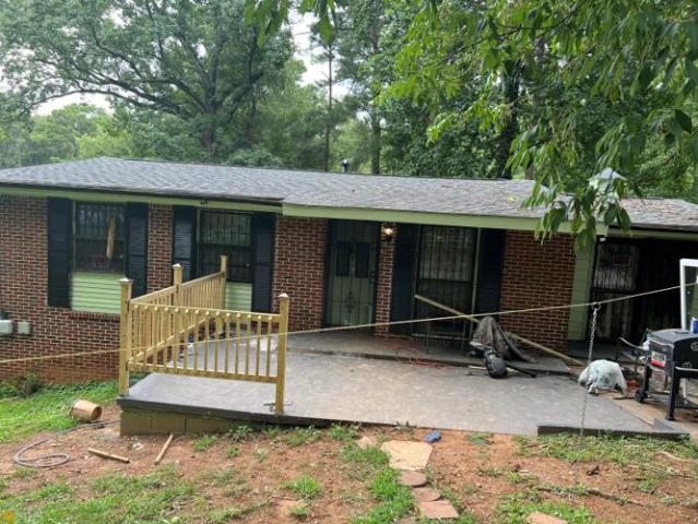 125 Glenrose Cir SW, Atlanta, GA 30354