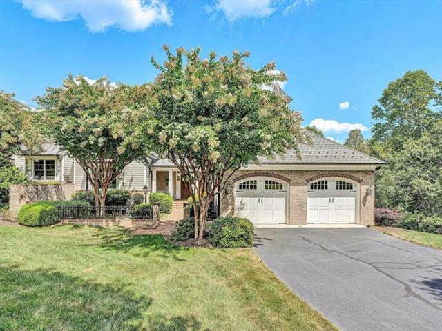125 Grande Villa Dr, Penhook, VA 24137