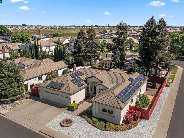 125 Deerglen Cir, Vacaville, CA 95687 | Compass