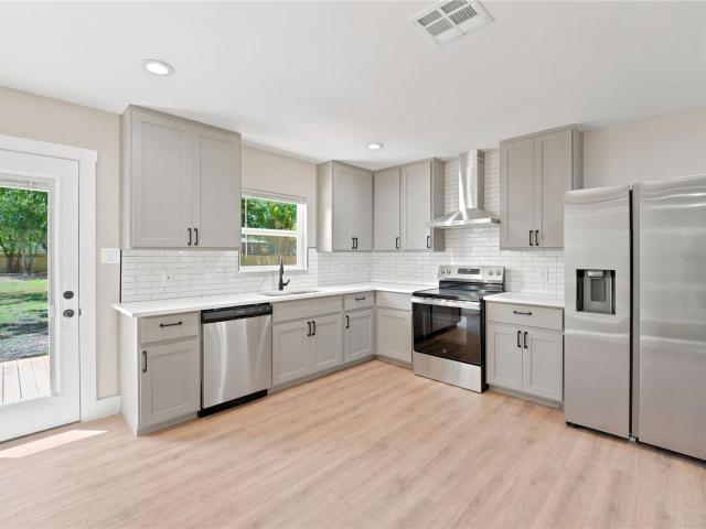 125 Discovery Ln