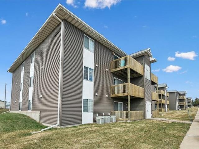 125 E Boyson Rd Unit 900, Hiawatha, IA 52233