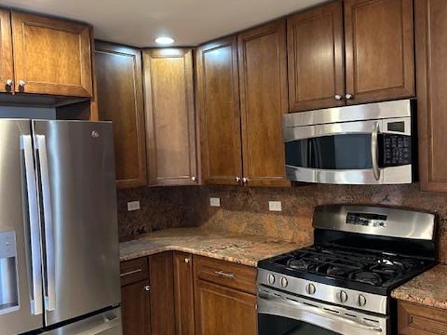 125 E Broadway 606