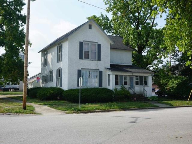 125 E Johnson St, Wolcott, IN 47995