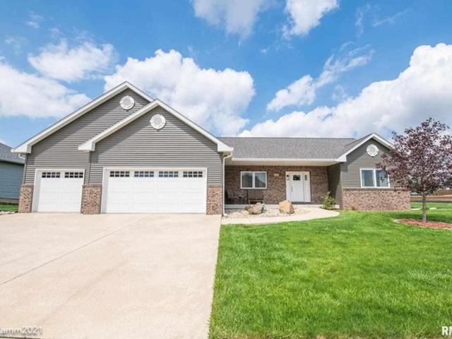 125 E Margarete St, Tremont, IL 61568