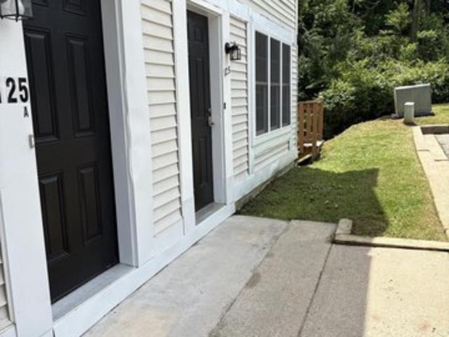 125 Emery Ct, Newark, DE 19711